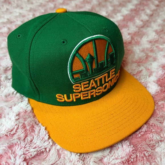 Mitchell & Ness | Accessories | Mitchell Ness Green And Yellow Cap ...